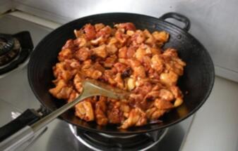 Recipe: Spicy yellow pot chicken | GoKunming